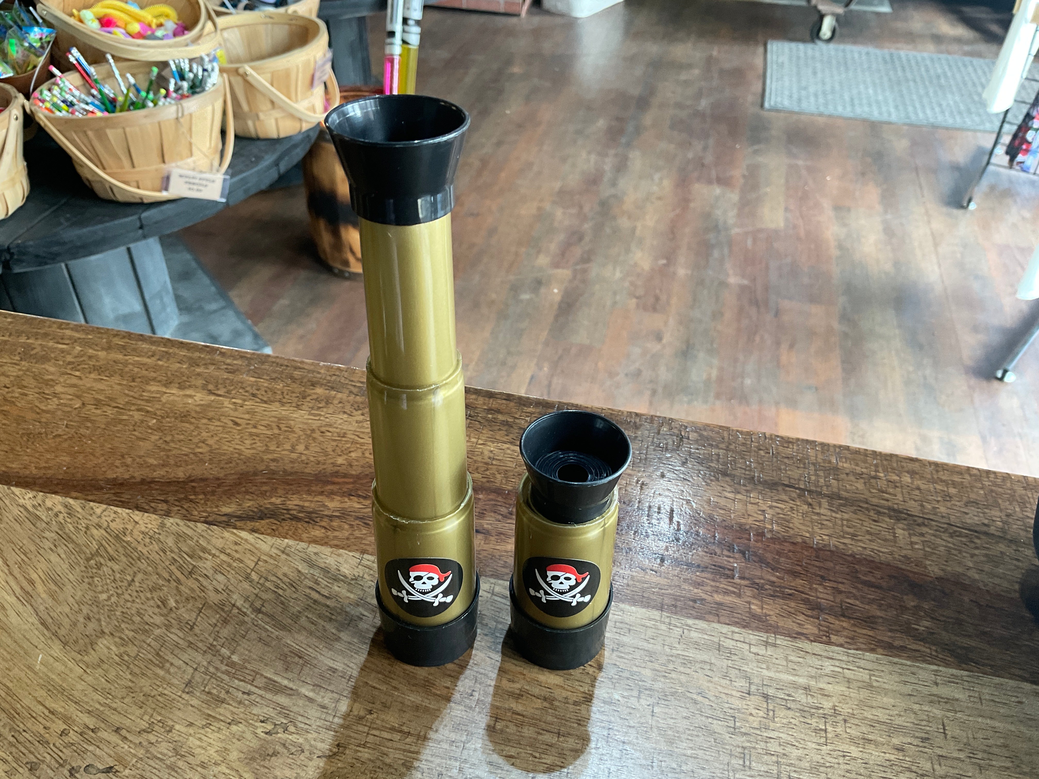 PIRATE PARASCOPE PLASTIC – The Mitchells Makings